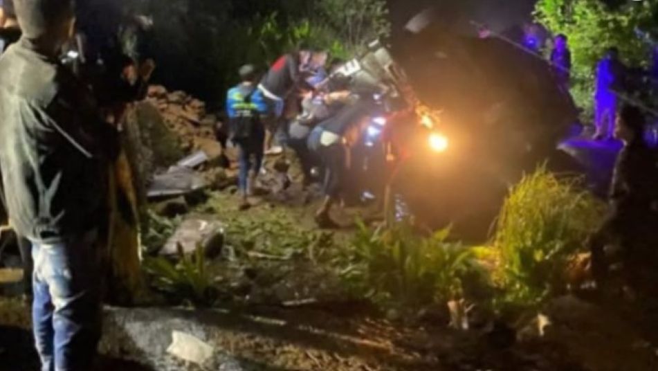 Saksi Mata Ungkap Penyebab Kecelakaan Maut di Jalur Jahim Yang ...